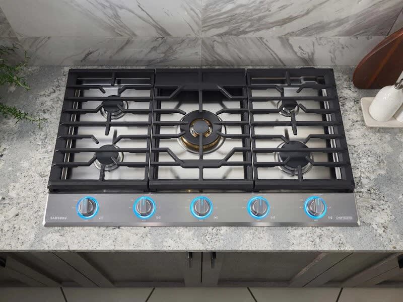 Samsung NA30N9755TS 30 Inch Smart Gas Cooktop with WiFi, Bluetooth, 22K ...