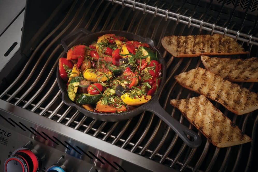 Napoleon 56053PK4 Cast Iron Frying Pan (Pack of 4)