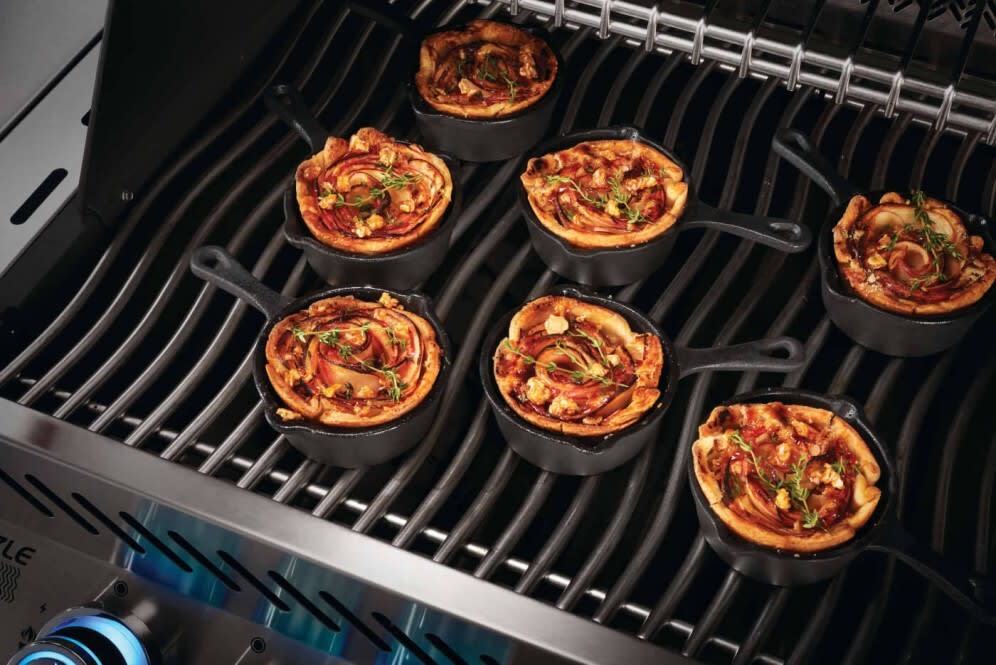 Napoleon 56054 Cast Iron Dessert Cooker