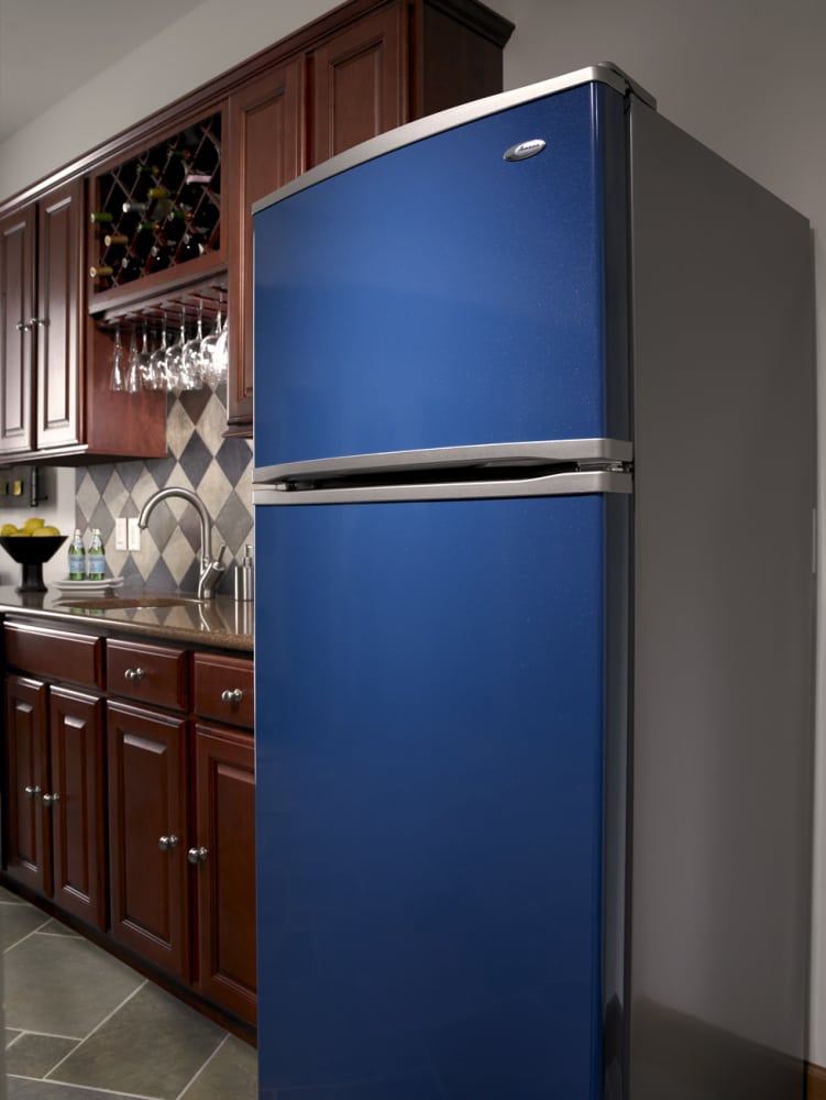 Amana A8RXNGMWN 17.6 cu. ft. Top-Freezer Refrigerator with 2 SpillSaver ...