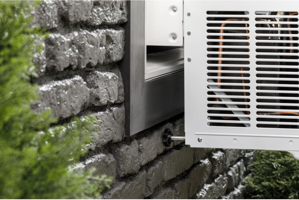 GE AHTT08BC Profile ClearView™ Window Smart Air Conditioner with Flex ...