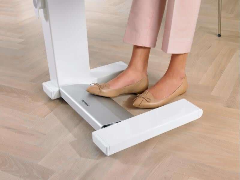 Miele B990ROTARYIRON 38 Inch Rotary Iron with 32 1/2-inch Wide Roller ...