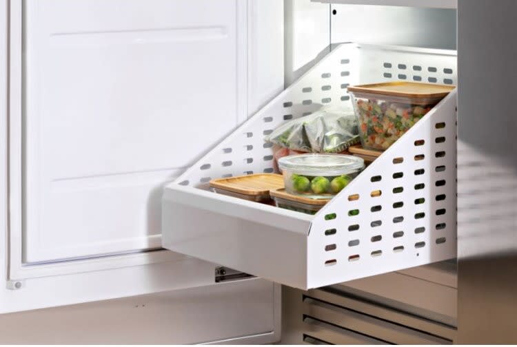 Bertazzoni REF30FCIPRL23 30 Inch Freezer Column Refrigerator with 16.84 ...