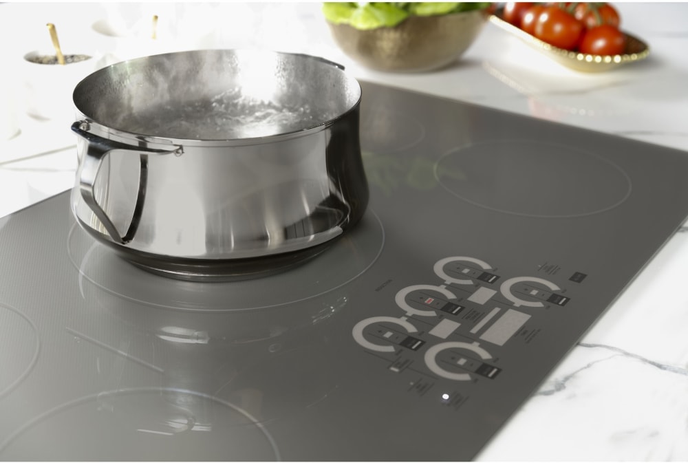 Monogram ZHU30RSTSS 30 Inch Smoothtop Smart Induction Cooktop with 4 ...