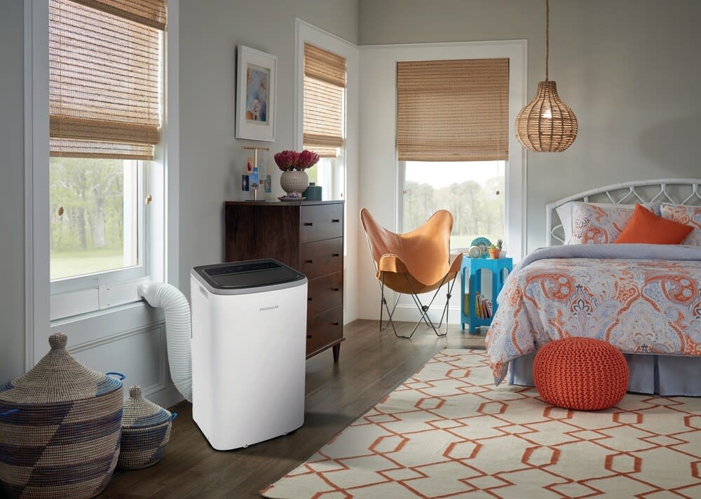 Frigidaire FHPC102AC1 10,000 BTU Portable Room Air Conditioner with Dry ...