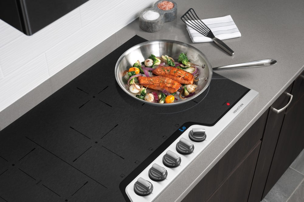 Frigidaire FPIC3677RF 36 Inch Induction Cooktop with 5 Cooking Zones ...