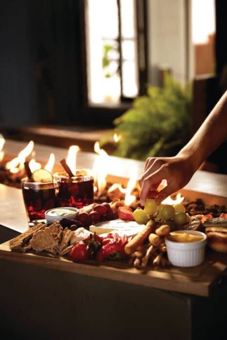 Napoleon GPFRCN72 NEXUS 72 Inch Patioflame® Fire Table with 1 Burner ...