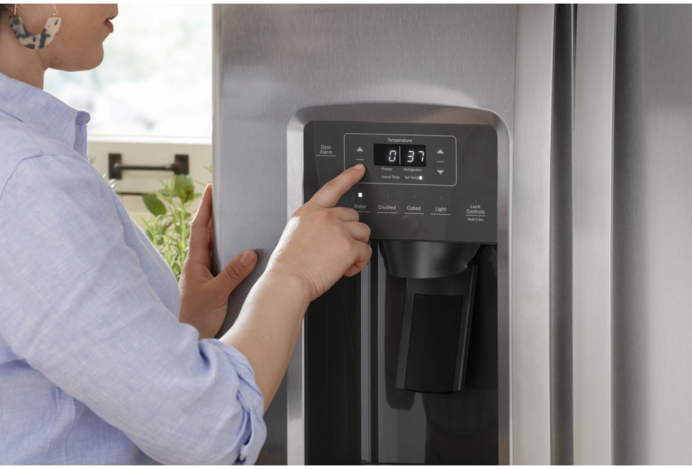 GE GSE25GGPBB 36 Inch Freestanding Side by Side Refrigerator with 25.3 ...