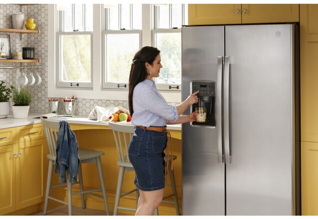 GE GSE25GGPBB 36 Inch Freestanding Side by Side Refrigerator with 25.3 ...