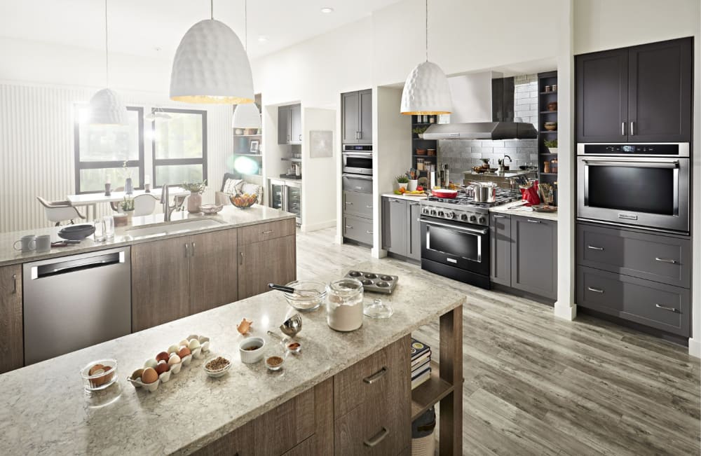 KitchenAid KFGC506JBK 36 Inch Smart Commercial Style Gas Range with 6 ...