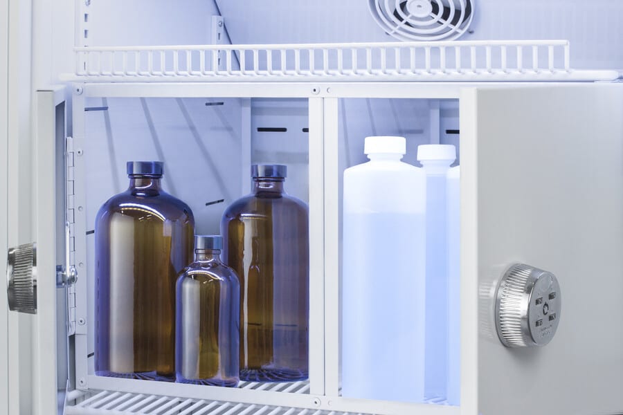 AccuCold ARS15MLLOCKER 24 Inch Upright Laboratory Refrigerator with 15. ...