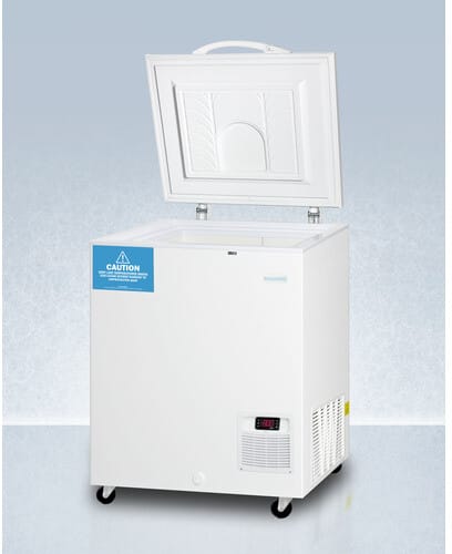 Summit LAB11 29 Inch Chest Freezer with 4.8 Cu. Ft. Capacity ...