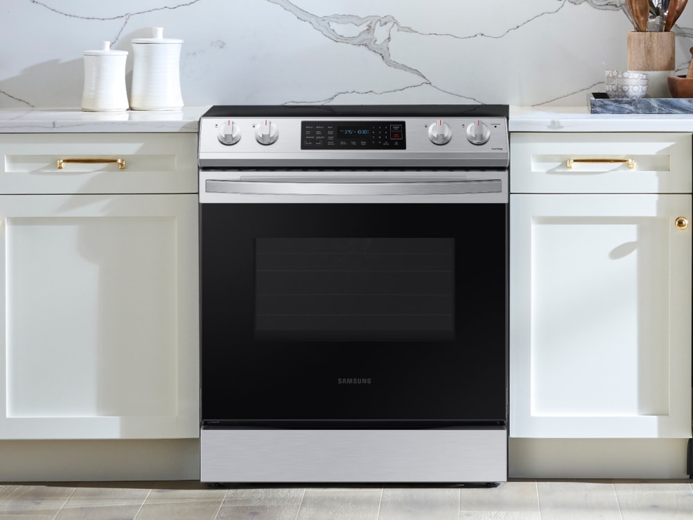 Samsung NE63T8311SS 30 Inch Slide-In Electric Smart Range with 5 ...
