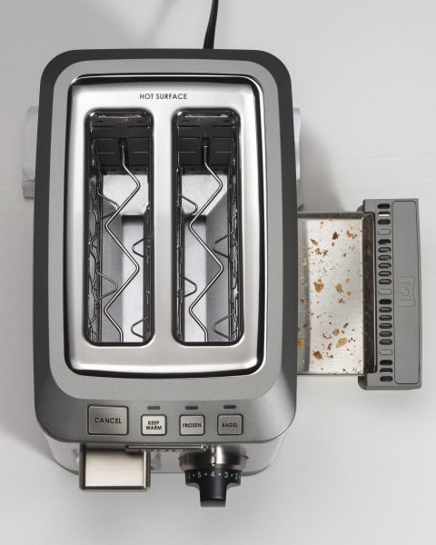 toaster with tray