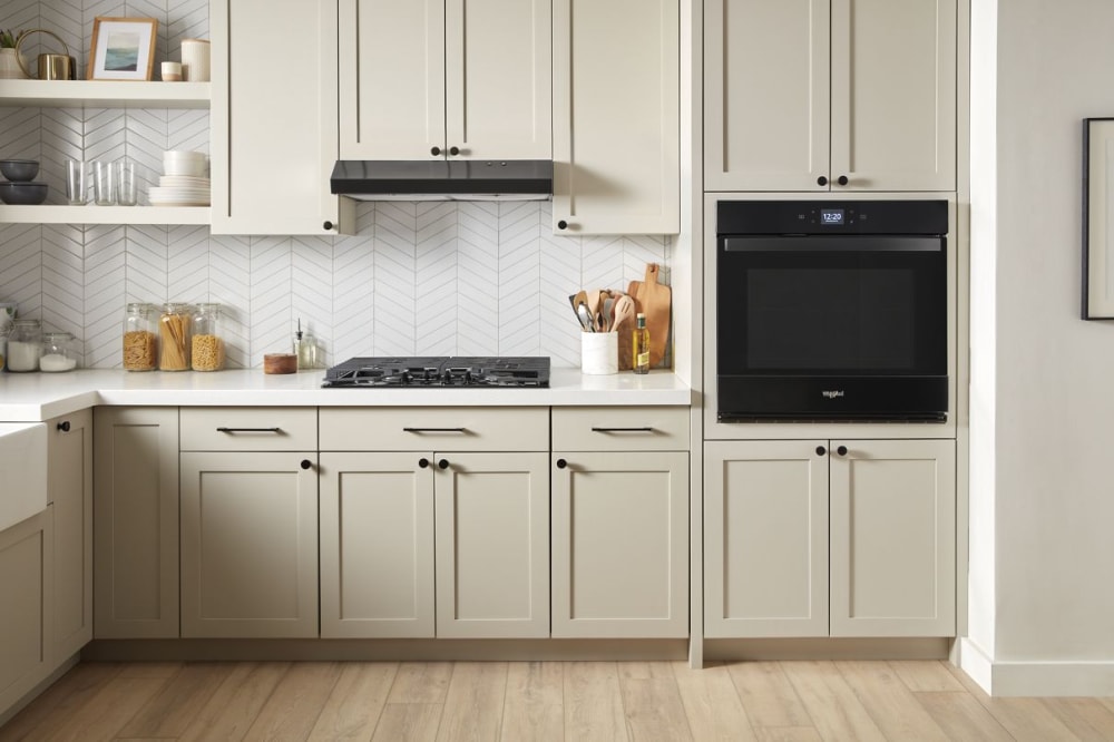 Whirlpool WOES5030LB 30 Inch Single Electric Smart Wall Oven with 5.0 ...