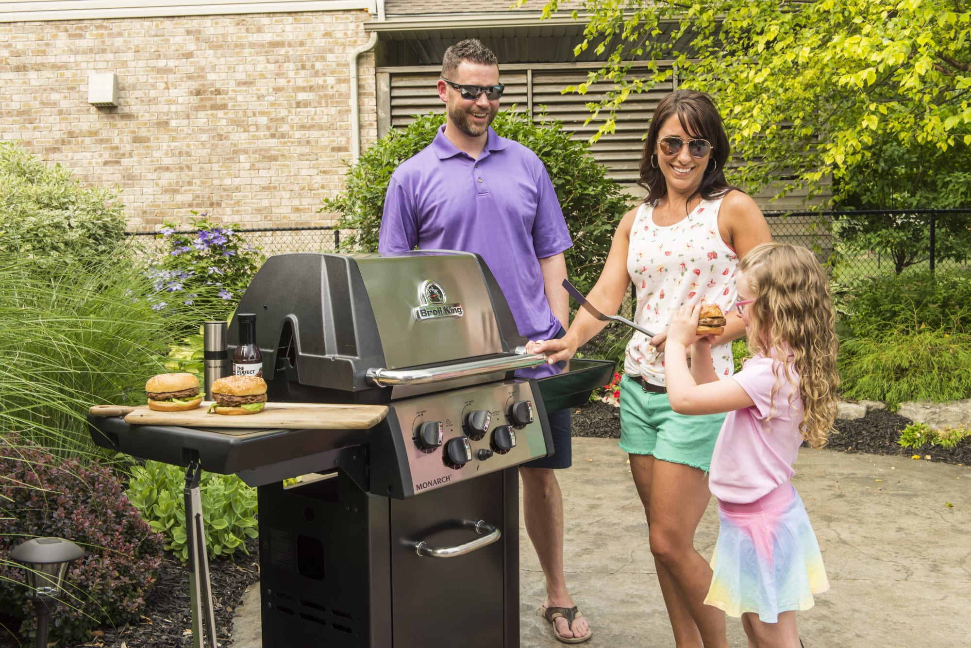 Broil King BK834284 Monarch™ 390 Freestanding Gas Grill with 520 sq. in ...