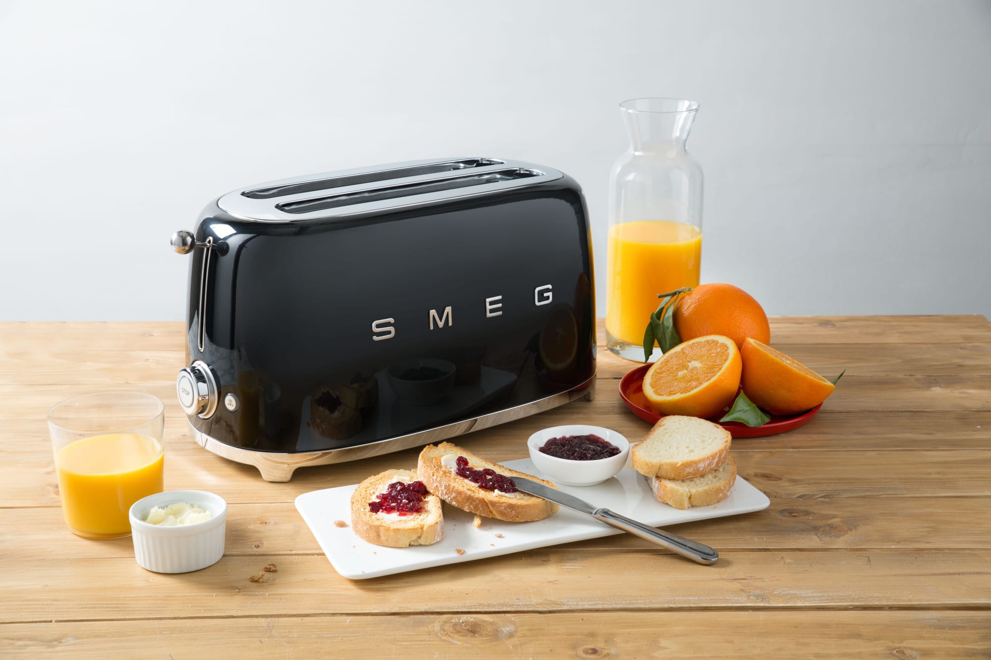 Smeg TSF02BLUS Countertop Toaster with 4 Slice Capacity, Defrost ...