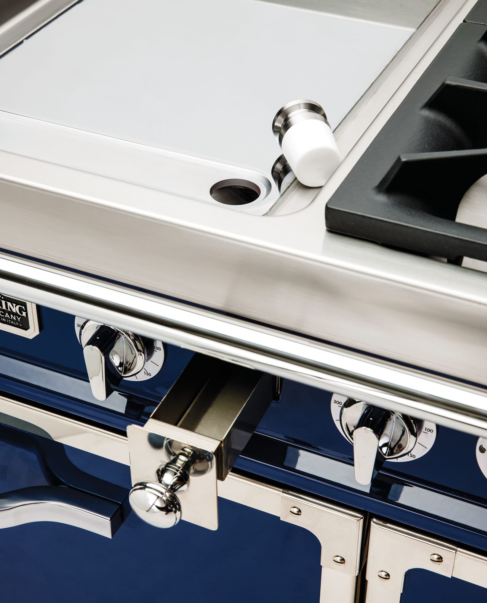 Viking TVDR6606GGB 66 Inch Dual Fuel Range with Six High-Performance ...