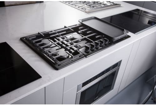 Bosch NGM8665UC 37 Inch Gas Cooktop with Automatic Re-Ignition ...