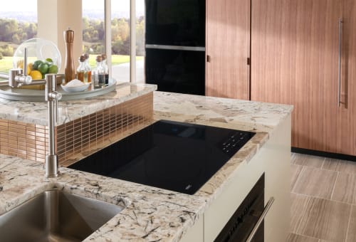 Wolf CI304CB 30 Inch Induction Cooktop with 4 Cooking Zones, Bridge ...