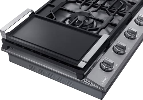 Dacor DTG30P875NS 30 Inch Gas Smart Cooktop with 5 Sealed Burners ...