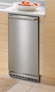 Electrolux UL15IM20RS 15 Inch Undercounter Ice Maker with 30 Lbs ...