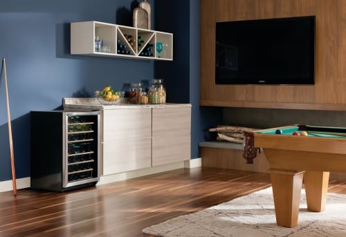Frigidaire FRWW4543AS 22 Inch Dual Zone Wine Cooler with 45 Bottle ...