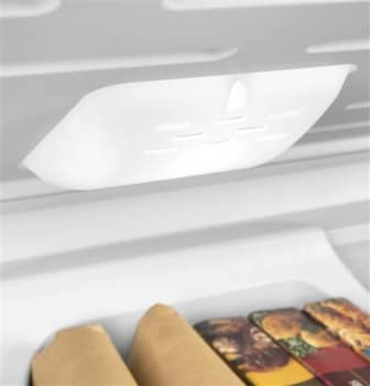 GE FCM22DLWW 74 Inch Chest Freezer with 21.7 cu. ft. Capacity, Audible ...