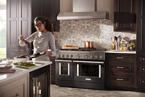 KitchenAid KFDC558JBK 48 Freestanding Dual Fuel Smart Range with 6 ...