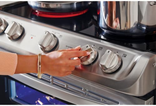 LG LDE4413ST 30 Inch Electric Range with 5 Radiant Heating Elements ...