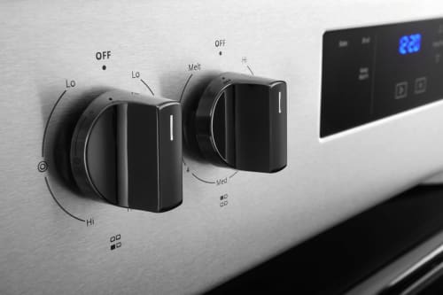 Whirlpool WFE320M0JS 30 Inch Freestanding Electric Range with 4 Radiant ...