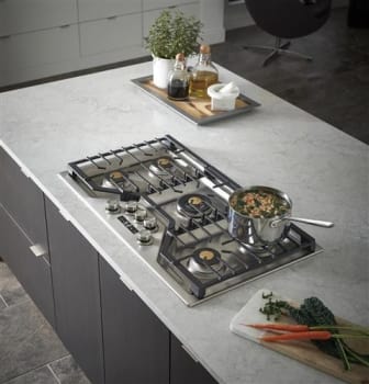 Monogram ZGU36ESLSS 36 Inch Gas Smart Cooktop with 5 Sealed Burners ...