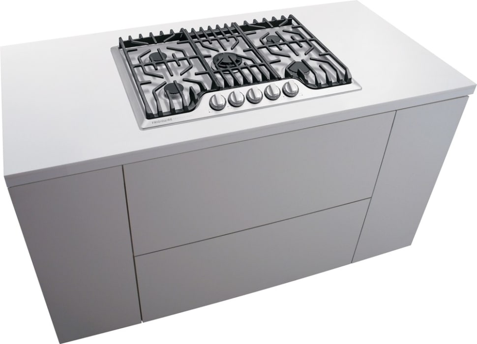 Frigidaire FPGC3077RS Gas Cooktop with 5 Sealed Burners, Continuous ...