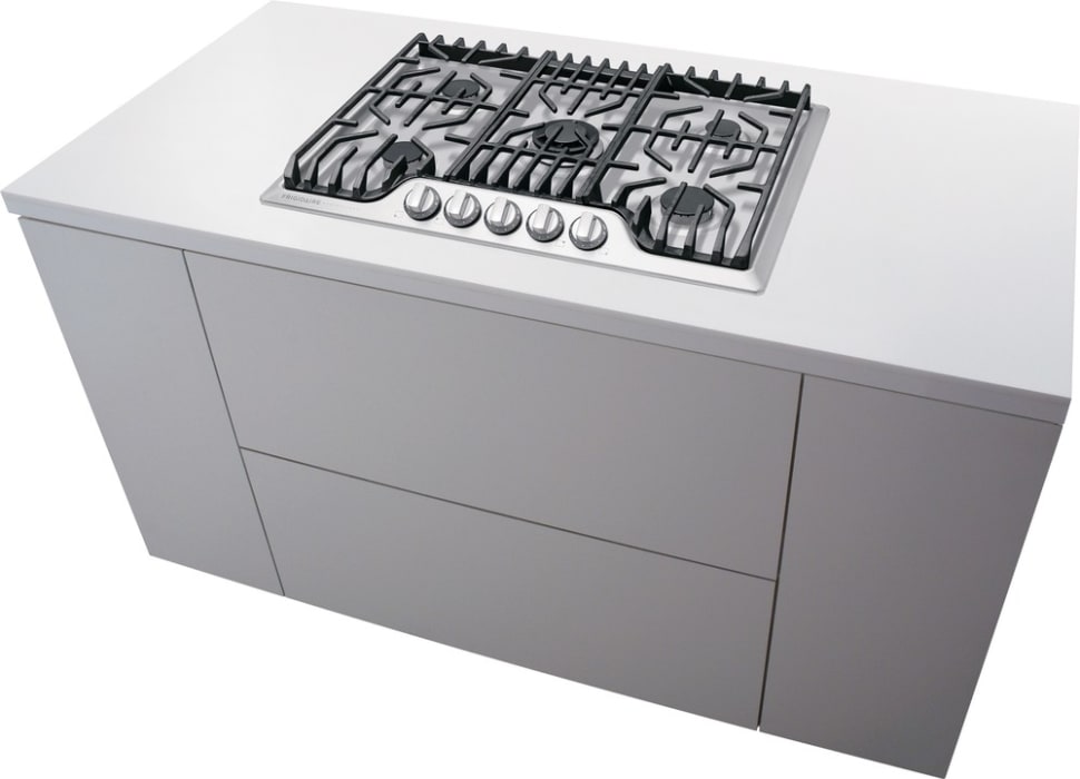 Frigidaire FPGC3077RS Gas Cooktop with 5 Sealed Burners, Continuous ...
