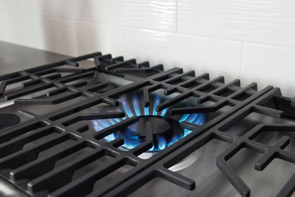 Frigidaire FPGC3077RS Gas Cooktop with 5 Sealed Burners, Continuous ...