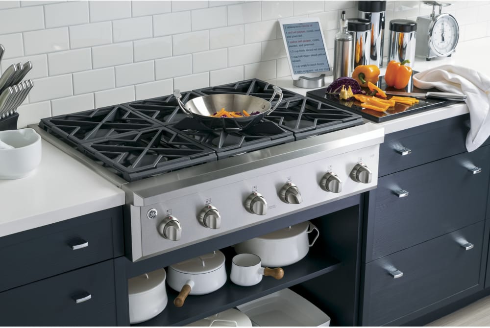 GE CGU366SEHSS 36 Inch Natural Gas Rangetop with Reversible Burner ...