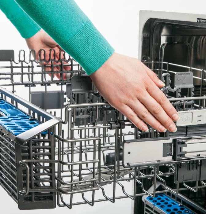 GE GDF570SSJSS 24 Inch Full Console Dishwasher with 16-Place Settings ...