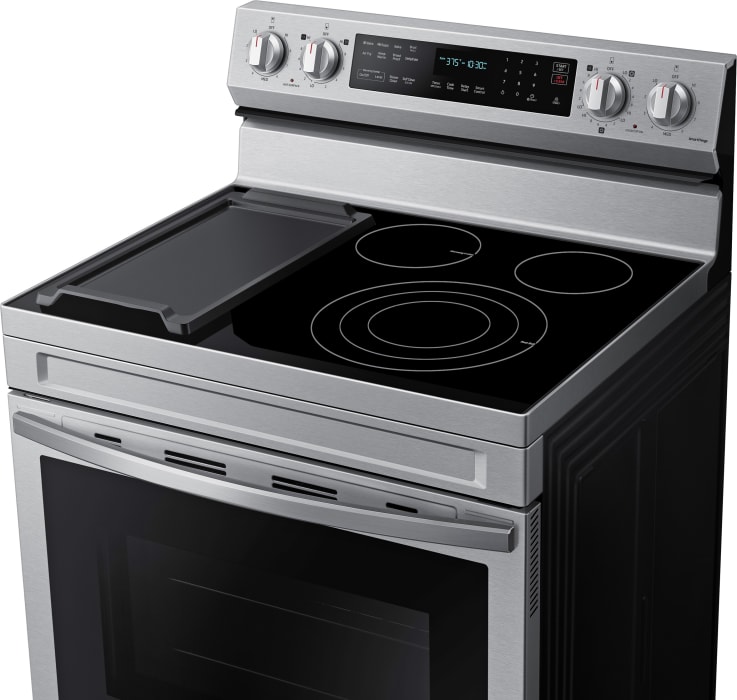 Samsung NE63A6711SS 30 Inch Freestanding Electric Smart Range with 5 ...