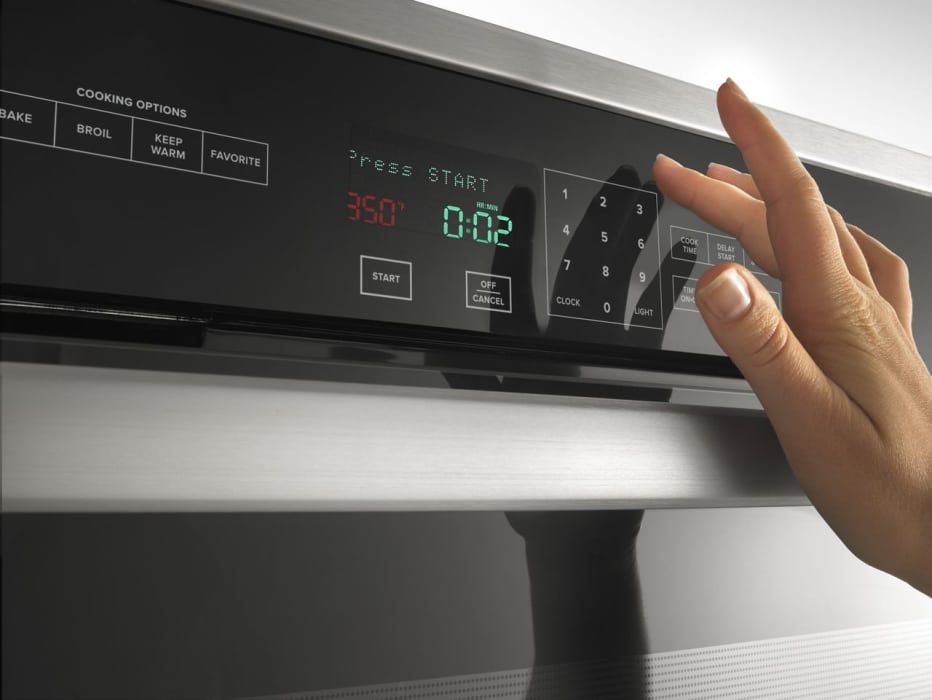 Amana AWO6313SFS 30 Inch Single Electric Wall Oven with 5 cu. ft. of ...