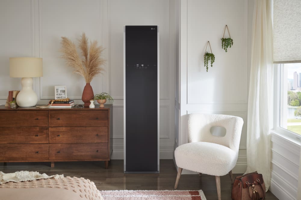 LG S3CW 18 Inch Smart Steam Closet with 11.4 lb. Capacity, TrueSteam ...