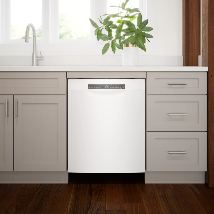 Bosch SGE53C52UC 24 Inch Full Console Built-In Smart Dishwasher with 13 ...