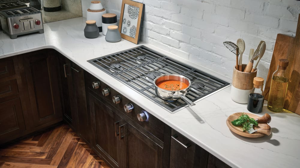 Wolf CG365CS 36 Inch Cooktop with 5 Sealed Burners Total, Continuous ...