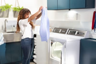 Speed Queen DR7004WE 27 Inch Electric Dryer with 7 Cu. Ft. Capacity ...