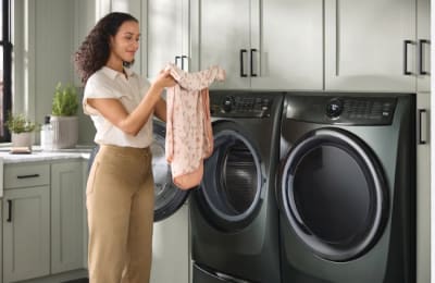 Electrolux ELFW7437AG 27 Inch Front Load Washer with 4.5 Cu. Ft ...